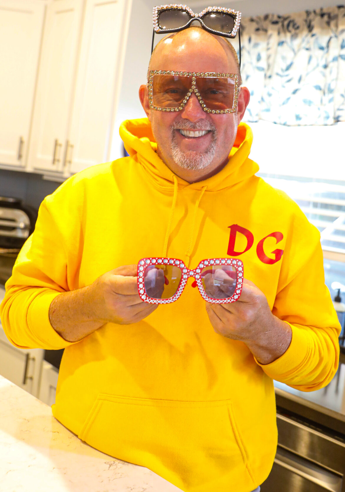 DASH AND A SMILE: GORDON’S DOOR DASH PERSONALITY WARMS HEARTS – The ...